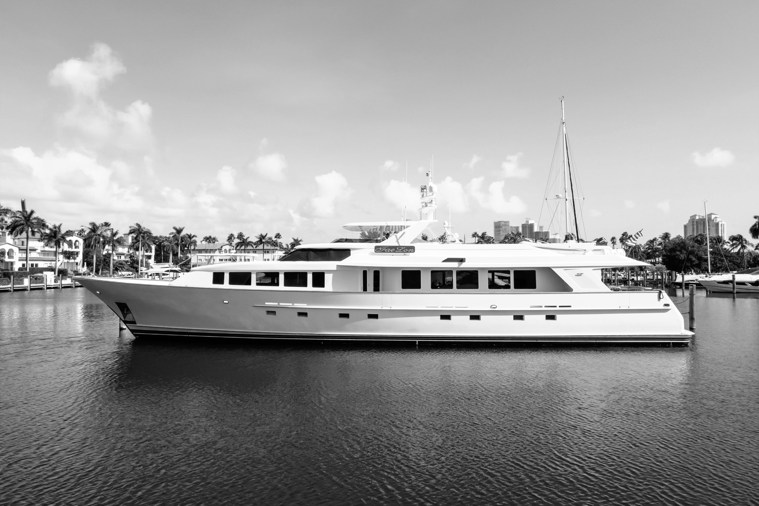 Burger Yachts for Sale - Reel Deal Yachts